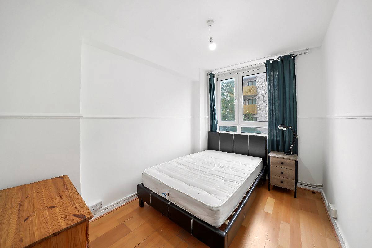 Flat , Swallowfield, Munster Square, London - Allen Goldstein