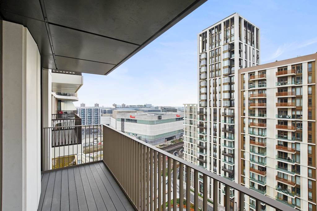 Parkside Apartments, Cascade Way, London - Allen Goldstein